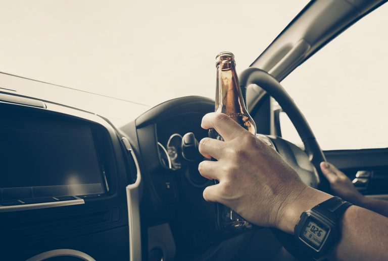 ¿Si vas conduciendo borracho te cubre el seguro? - Salud24H
